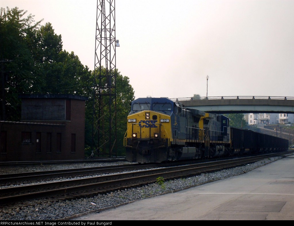 CSXT 52 AC44CW 07-30-2005 Arriving